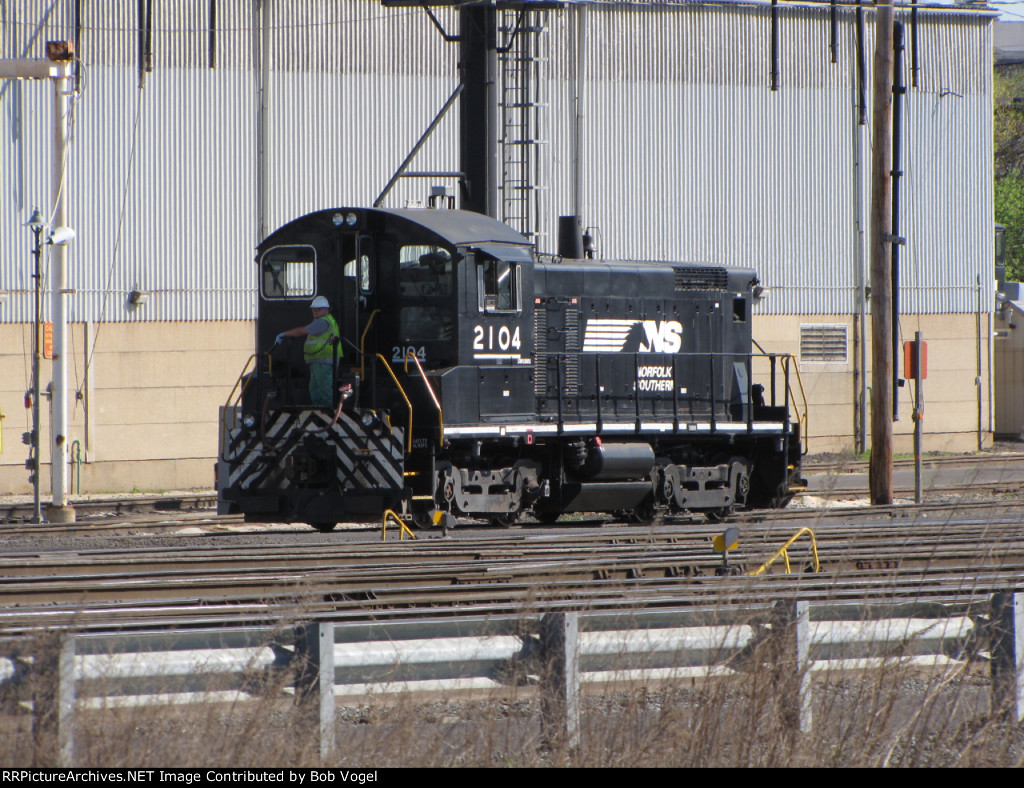 NS 2104